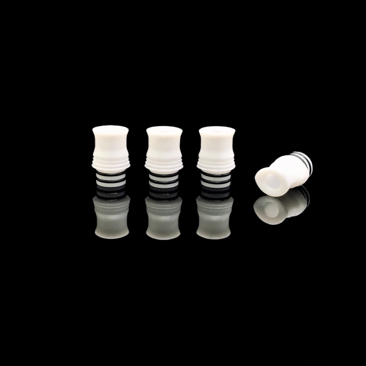 Cat Eye Teflon White mtl Drip Tip - Four One Five - Atelier del Vapore